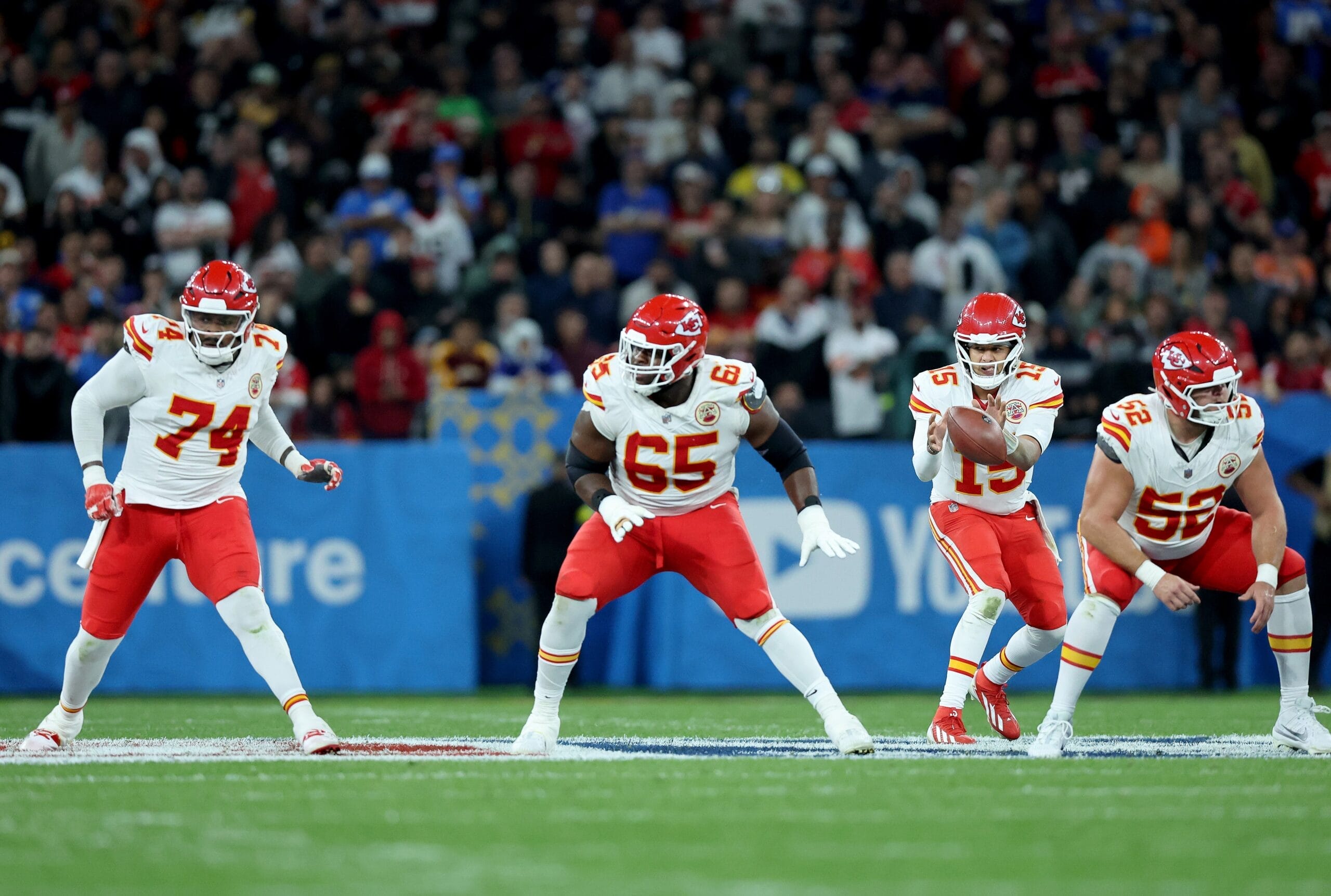 Chiefs Roster Showdown: Creed Humphrey Backs Rising Stars Josh Simmons ...